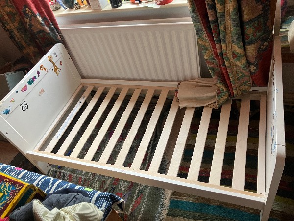 Free cot bed | charlbury.info